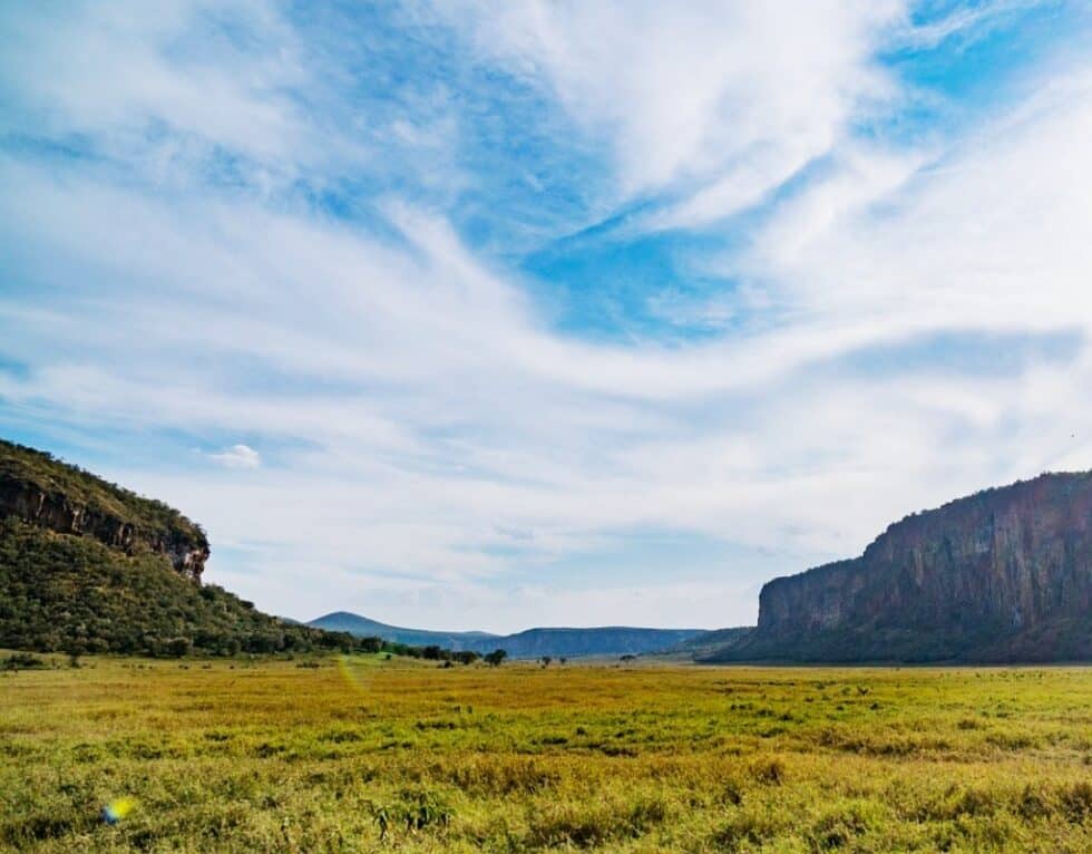 Biking in Hells Gate Park - World Adventure Tours